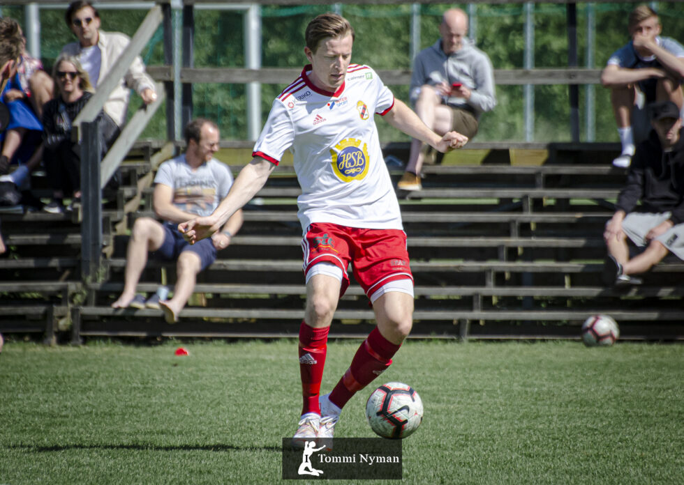 43 bilder från Trollhättans FK - Götene IF - Rakt Upp I Krysset